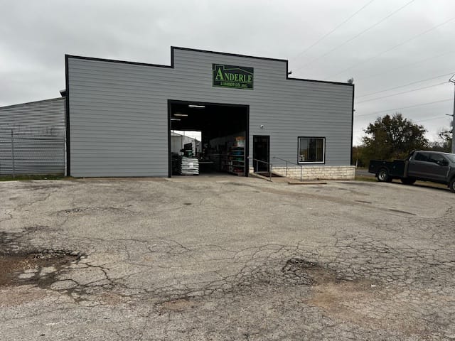 ANDERLE ACQUIRES DREWS LUMBER OF TEXAS